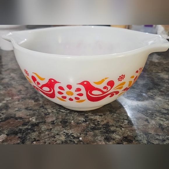 Pyrex | Kitchen | Vintage White Mixing Bowl With Red And Orange Bird ...